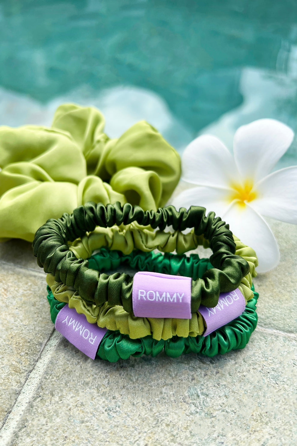 Olive Green Scrunchie - Various Sizes – Rommy Accessories